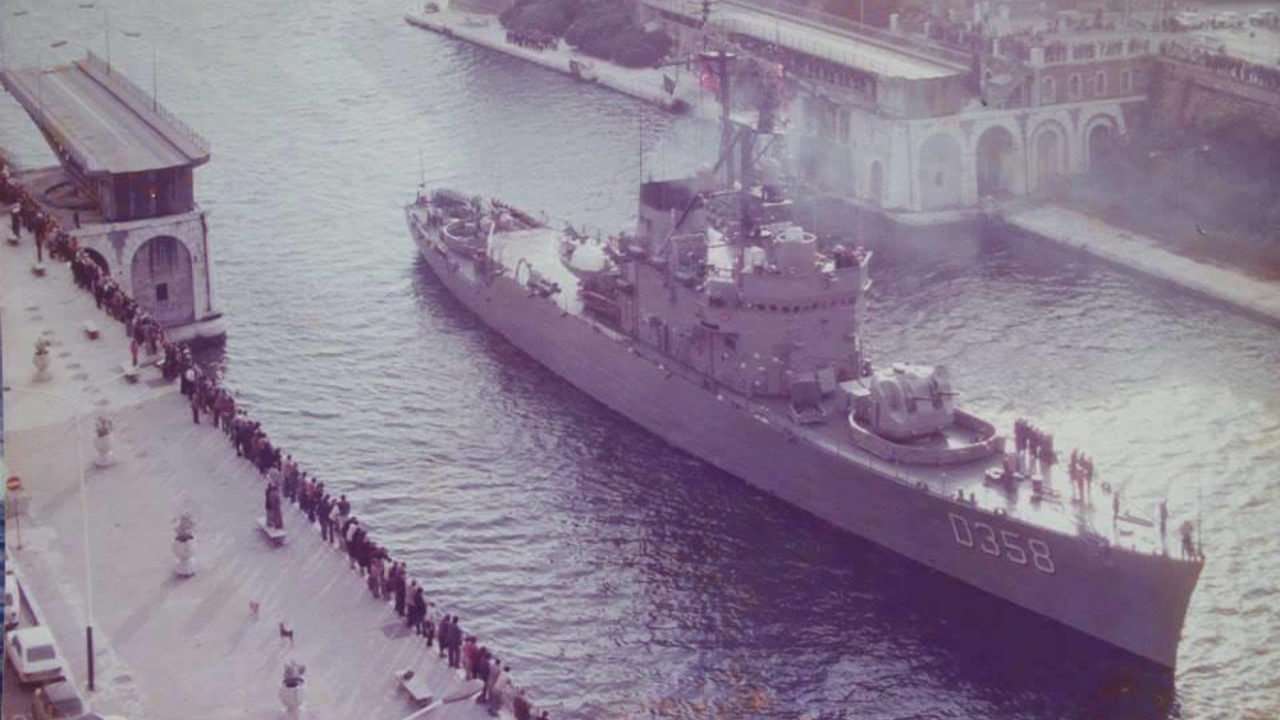 25 Haziran 1971: Türkiye'de yapılan ilk firkateyn "Berk", Gölcük'te ...