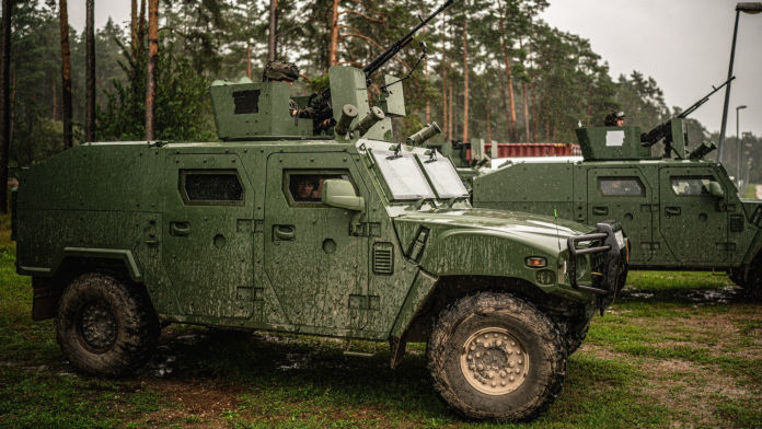 Poland signs $2.6B agreement with South Korea for Legwan 4x4 vehicles ...